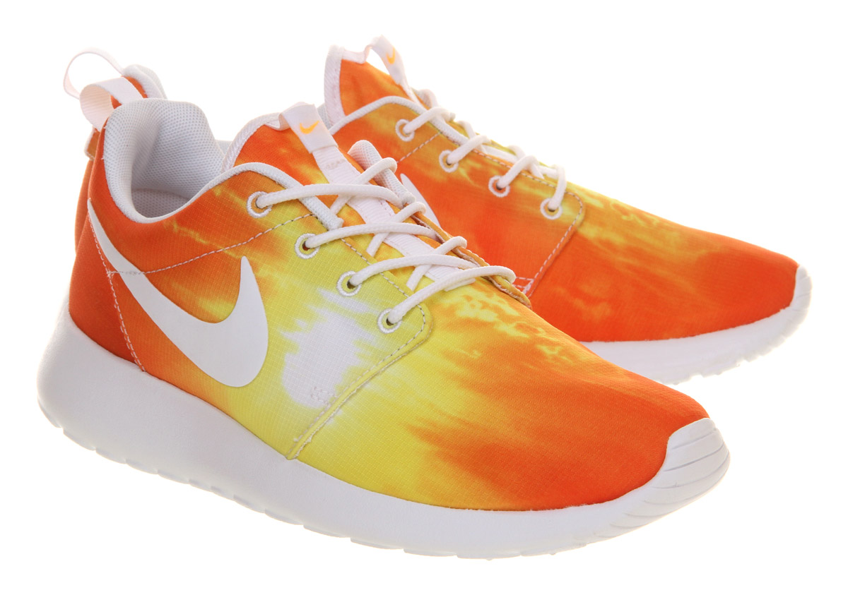 Nike Roshe Run Mango Sunset - Women's Trainers